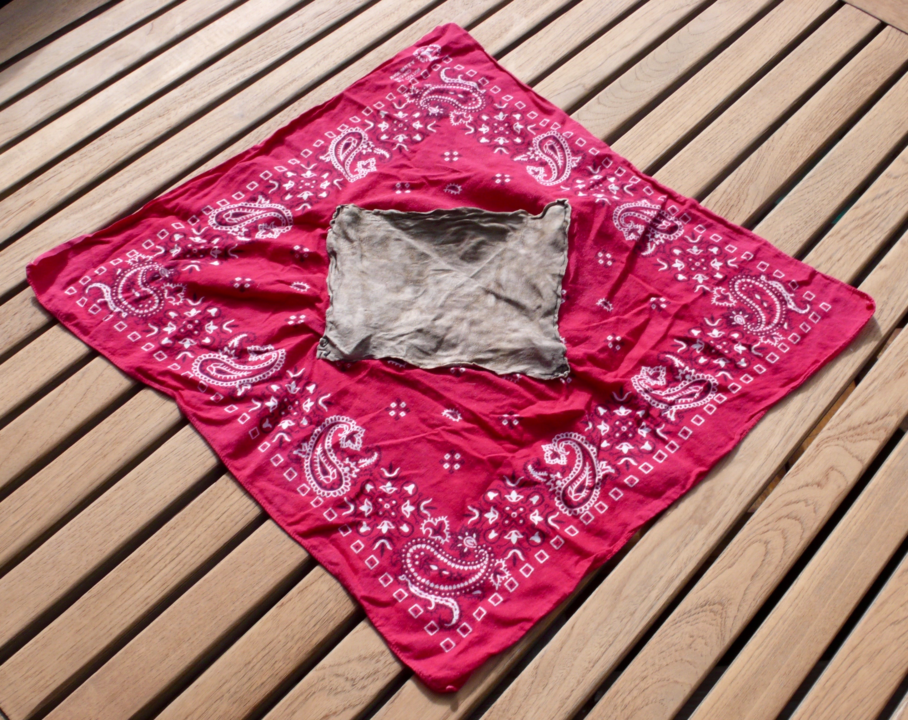 How to Make an “Ice Bandana” – Blue Skies and Green Pastures