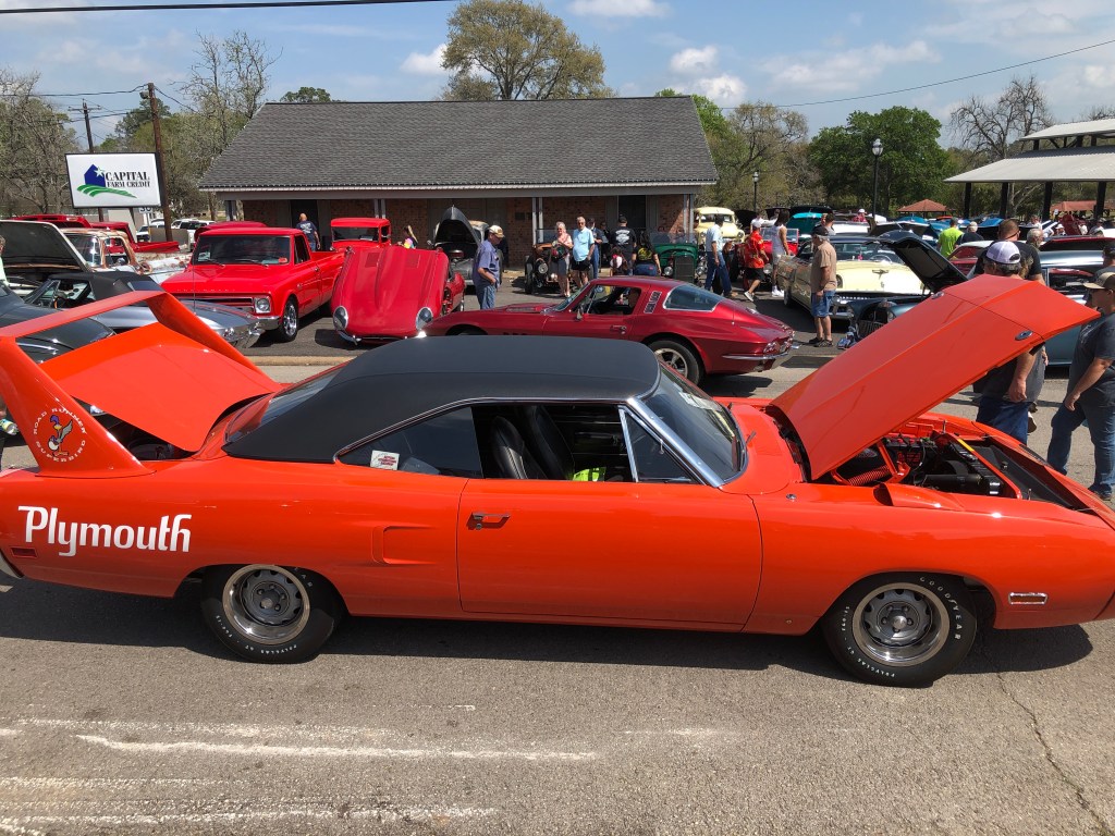 Geezers and Cruisers: Saturday Car Show Fun – Blue Skies and Green Pastures